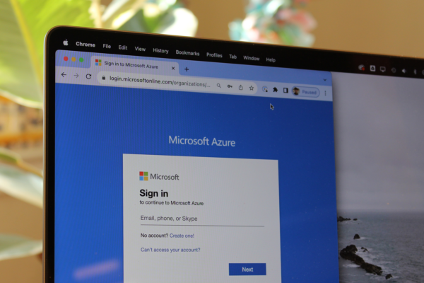 Microsoft Looks at User Protection After Log-in - The Daily Upside
