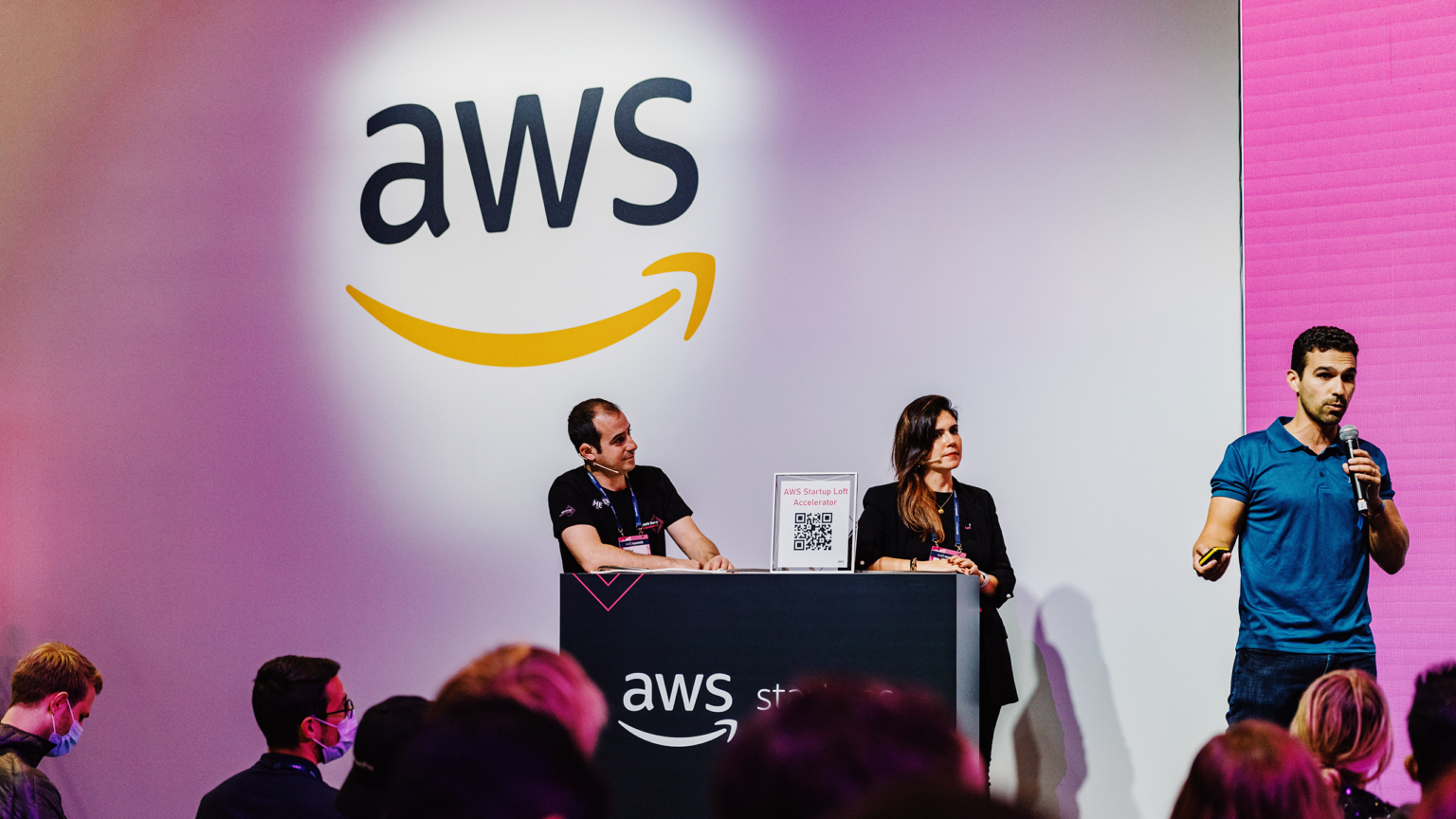 Amazon Uses AI Race to Boost its Cloud Clout - The Daily Upside