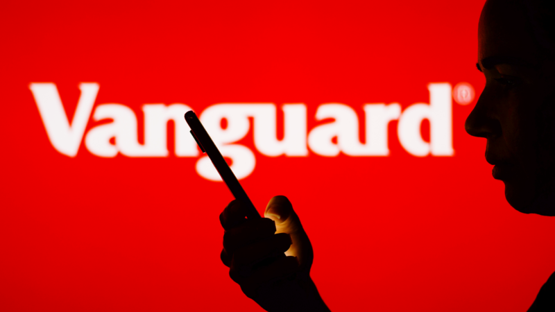 ‘VOO and Chill’ Pushes Vanguard S&P 500 ETF Toward Record $1T - The ...